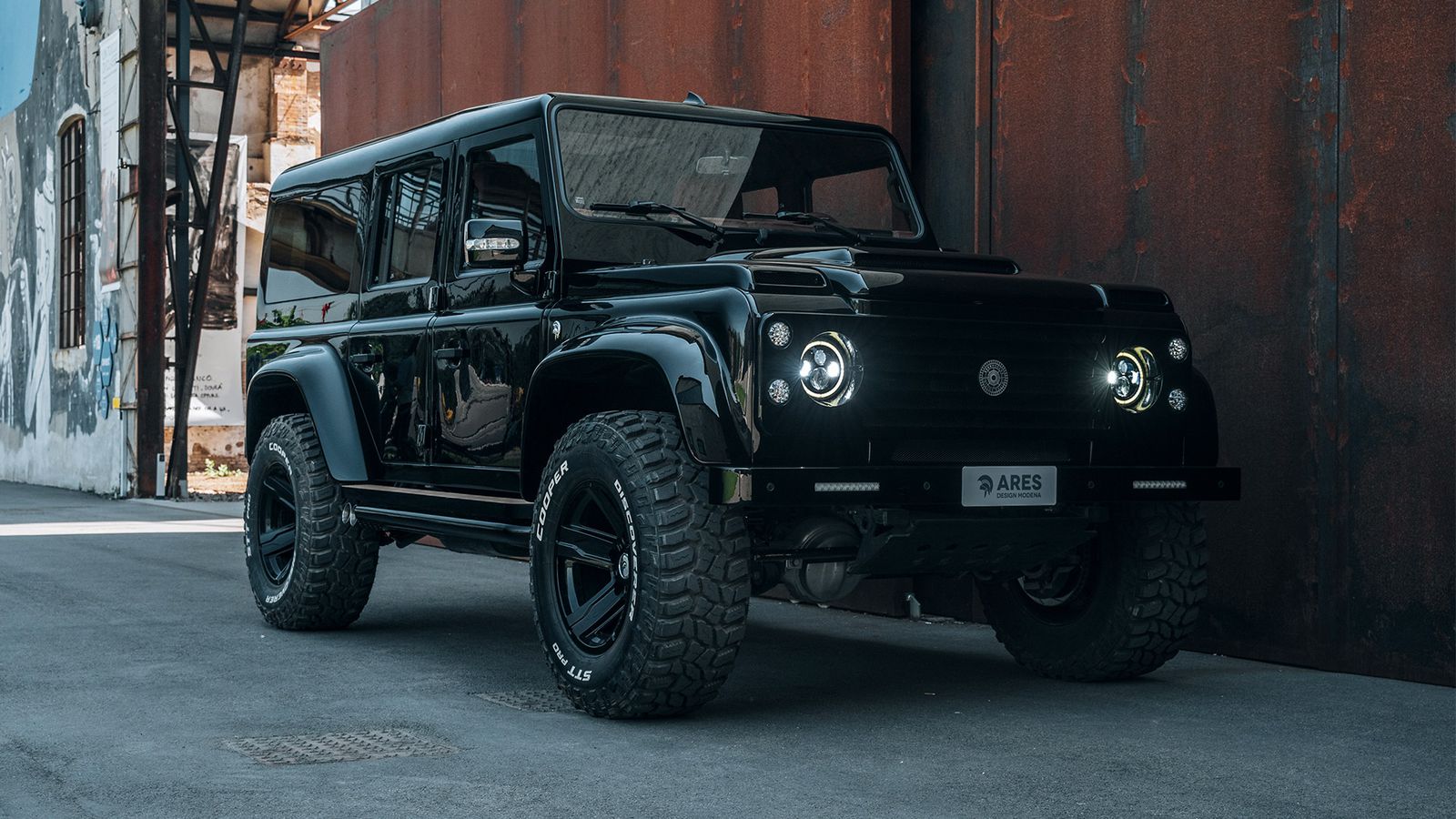 ARES Modena - Defender Ultra V8