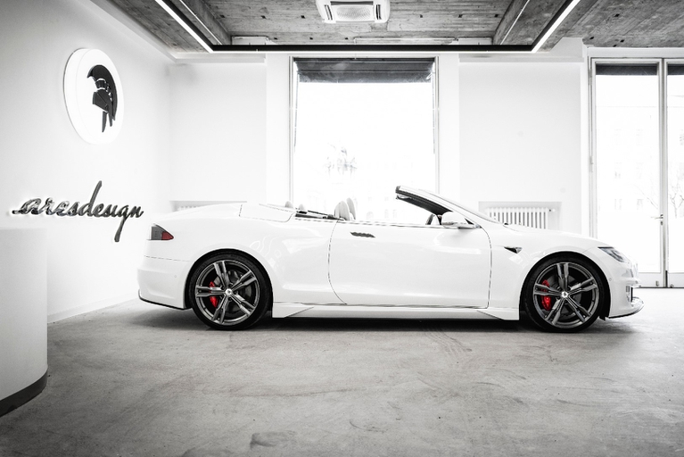ARES Modena - ARES presents unique Tesla Model S convertible commission