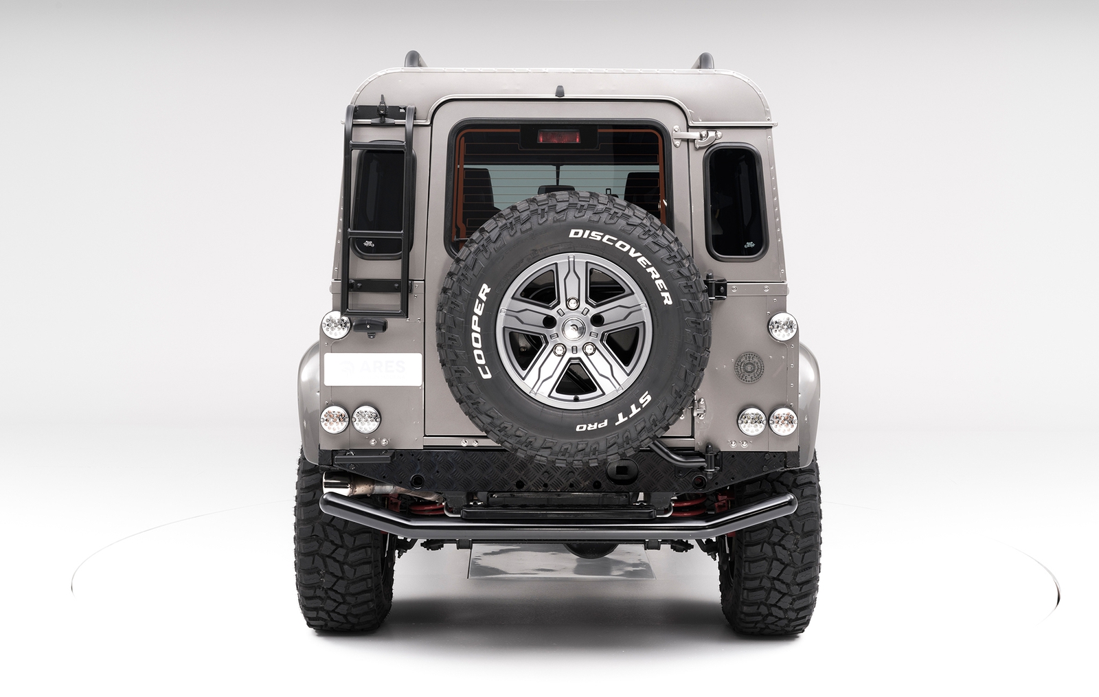 ARES Modena - ARES DESIGN for Land Rover Defender
