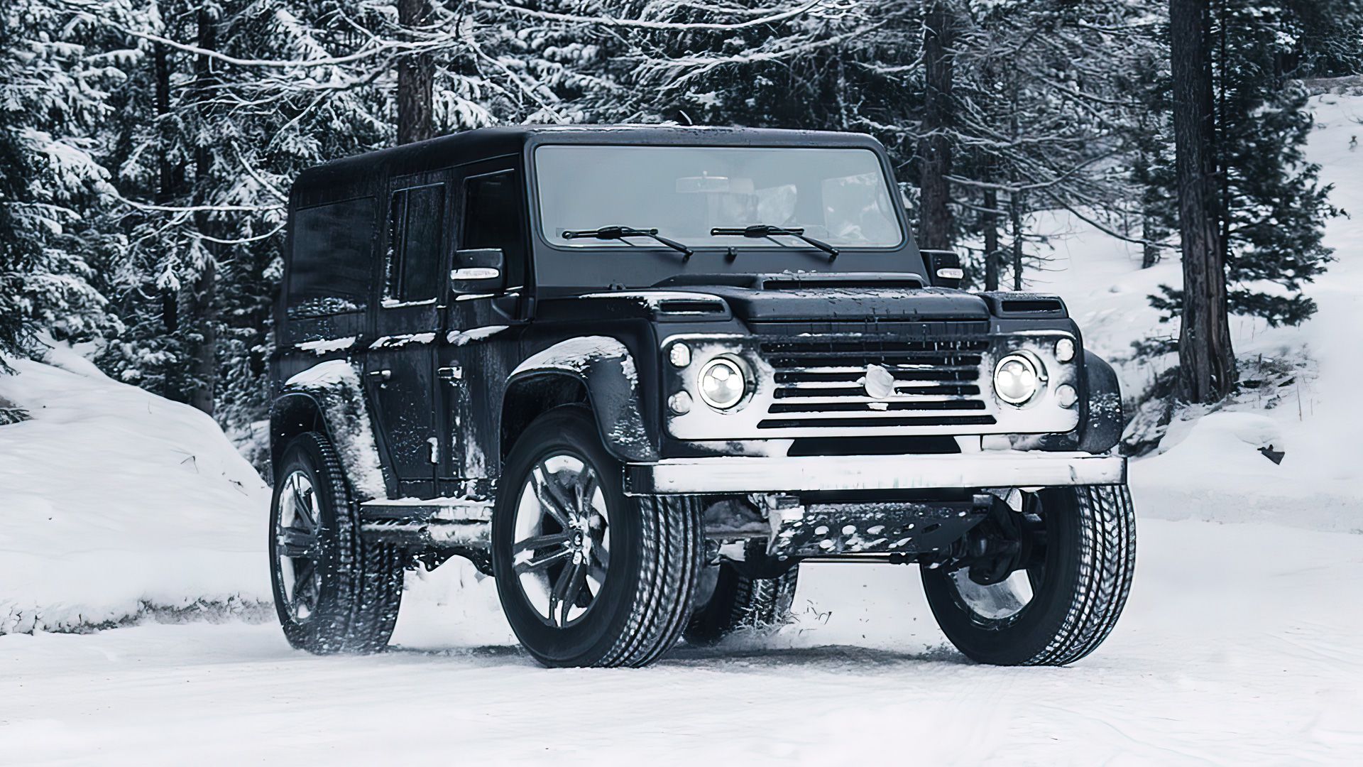 ARES Modena - Defender Ultra V8